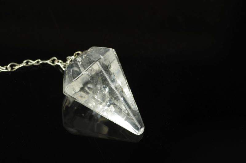 Kalnų krištolas švytuoklė – www.Kristalai.eu