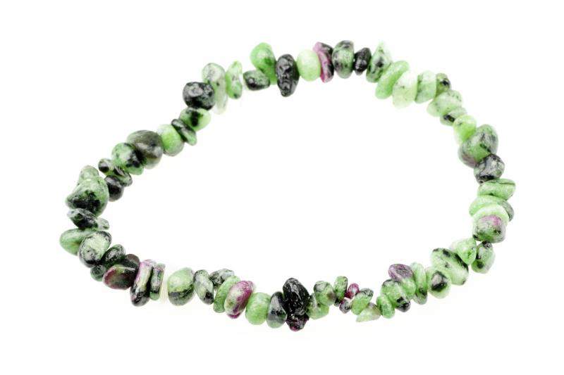 Rubinas su zoisitu apyrankė – Čipsiukai – www.Kristalai.eu